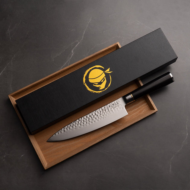 TETSU 三 Collection | Damascus Steel Chef Knives by ITAMAE